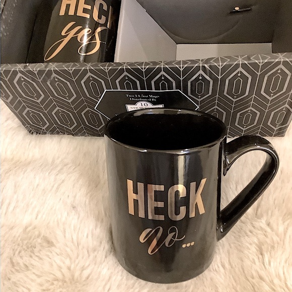 10 Strawberry Street | Accents | Yes Or No Mugs Nwt | Poshmark